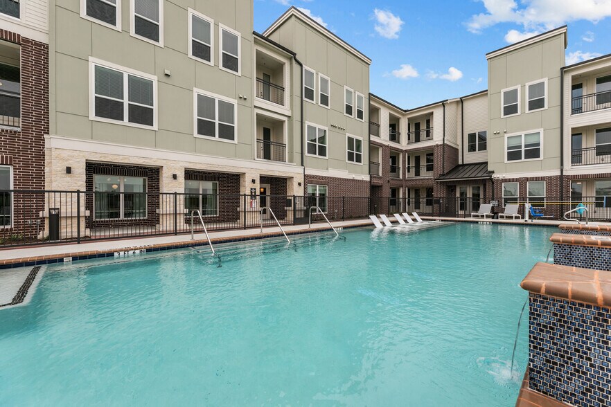 North Park Landing - 9001 N Beach St Fort Worth TX 76244 | Apartment Finder