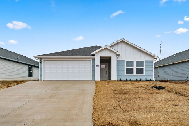 Gorgeous New Construction in Gentry! - 1324 Chavis St Gentry AR 72734 ...
