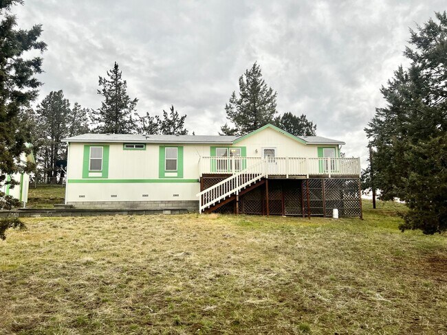 Tranquility Abounds at 8751 SW Sand Ridge,... - 8751 SW Sand Ridge Rd ...