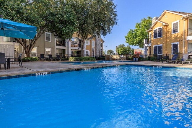 Lakepointe Residences - Lewisville, TX | Apartment Finder