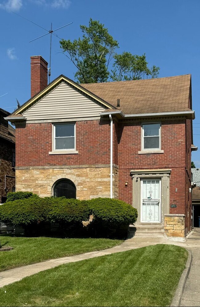 Lovely Westside Home COMING SOON - 17368 Woodingham Dr Detroit MI 48221 ...
