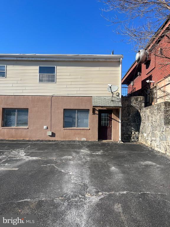 1132 E Chocolate Ave - 1132 E Chocolate Ave Hershey PA 17033 ...