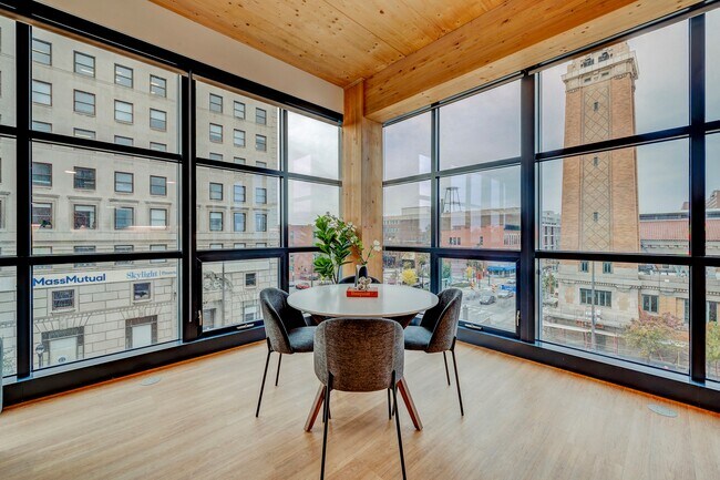 INTRO - 2075 W 25th St Cleveland OH 44113 | Apartment Finder