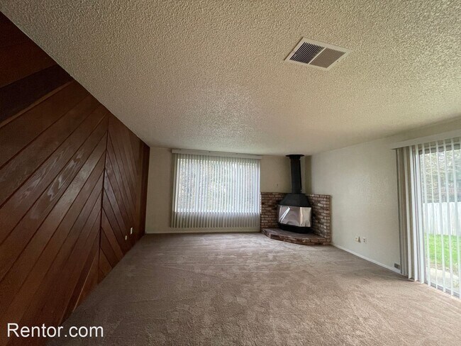 3 br, 2 bath House - 4333 Walnut Drive - 4333 Walnut Dr Eureka CA 95503 ...