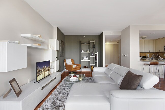 The Alexander - Edgewater, NJ | Apartment Finder