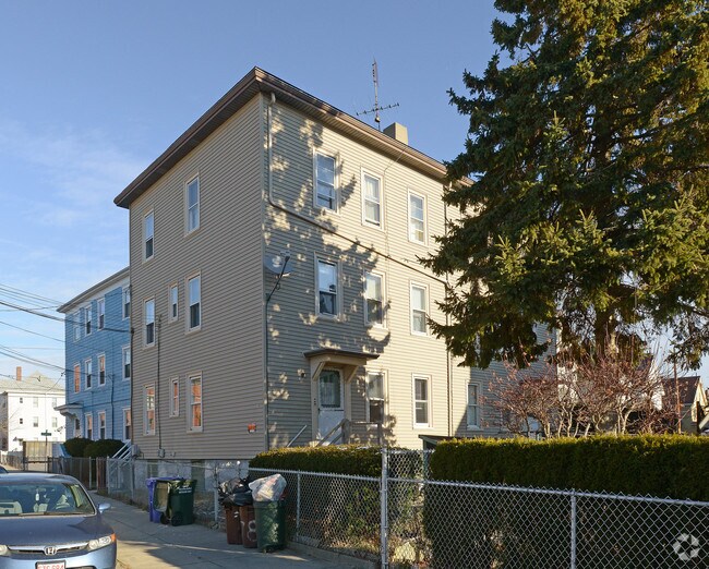 130 Crapo St - 130 Crapo St New Bedford MA 02744 | Apartment Finder