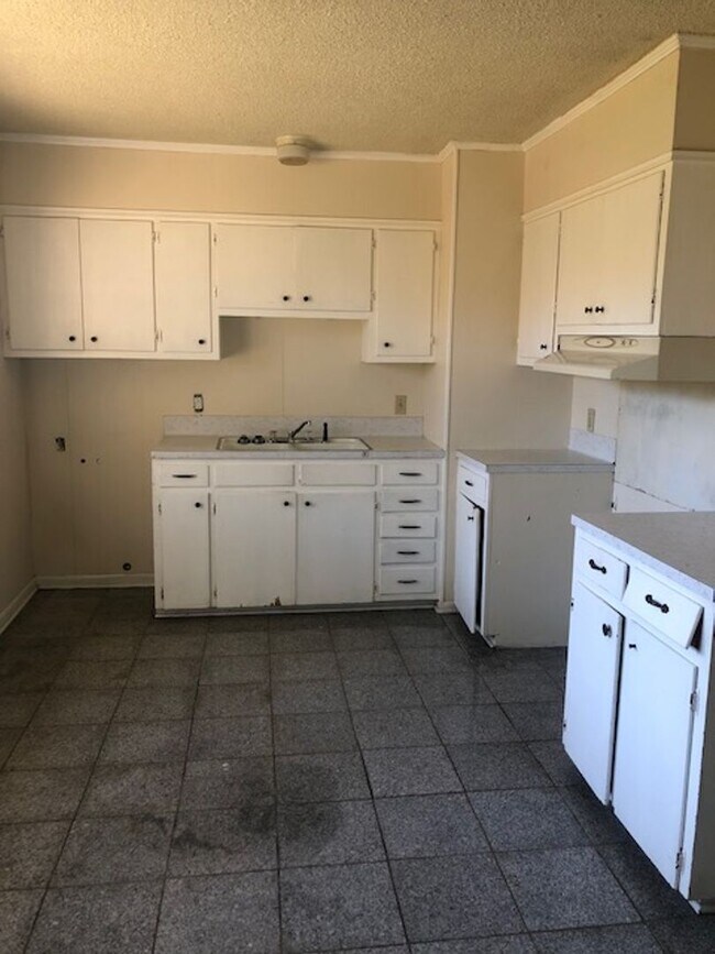 Three Bedroom Rental in Breaux Bridge! - 933 Landry St Breaux Bridge LA ...