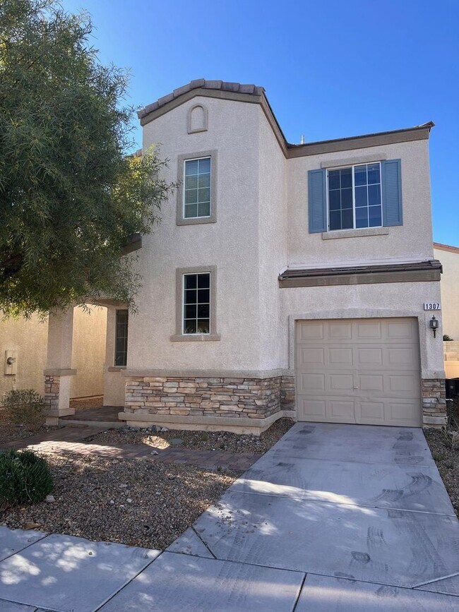 Community Pool and Spa - Silverado Ranch - 1307 Oak Village Ave Las ...