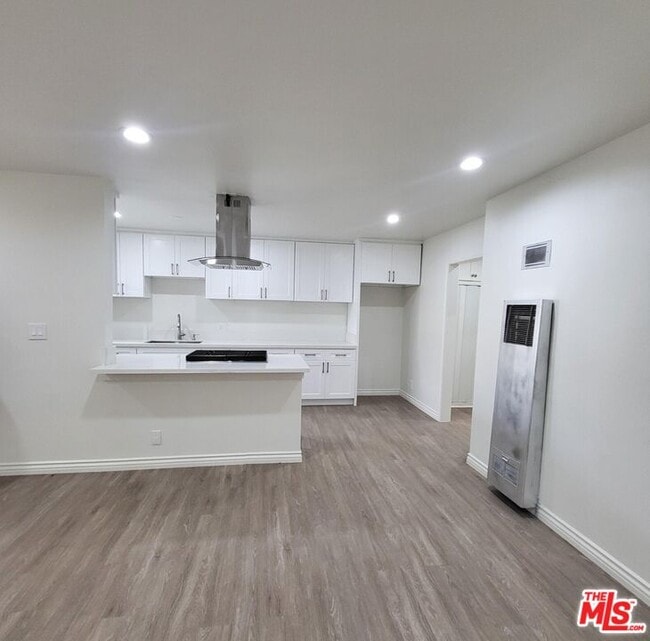 933 S Norton Ave - 933 S Norton Ave Los Angeles CA 90019 | Apartment Finder