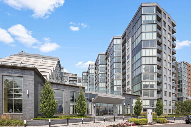 9 Ave At Port Imperial - 9 Ave At Port Imperial West New York NJ 07093 ...