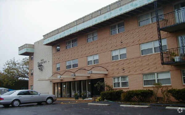 The Saxony - 8631 Old Bonhomme Rd Saint Louis MO 63132 | Apartment Finder