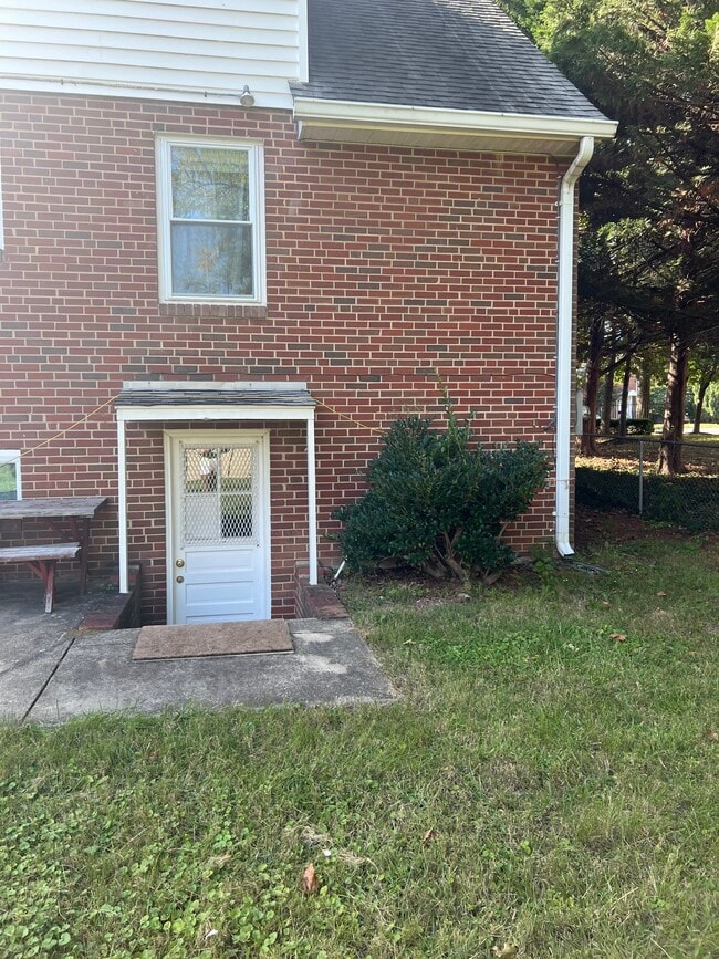 7313 Adelphi Rd - 7313 Adelphi Rd Adelphi MD 20783 | Apartment Finder