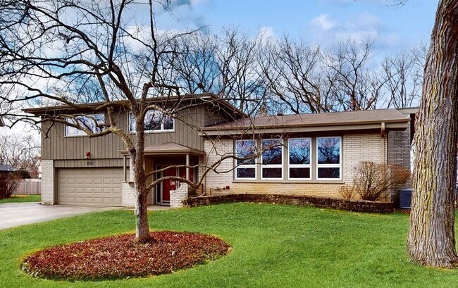 1240 Eaton Ct - 1240 Eaton Ct Highland Park IL 60035 | Apartment Finder