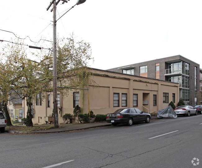 2230 SE Morrison St - 2230 SE Morrison St Portland OR 97214 | Apartment ...