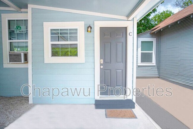 121 Douglas Way St - 121 Douglas Way St San Antonio TX 78210 ...