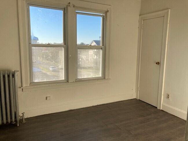 21 Wayland St - 21 Wayland St Hartford CT 06114 | Apartment Finder