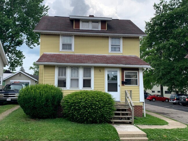 **FREE Prorated First Month's Rent - 418 Taylor St Ashland OH 44805 ...