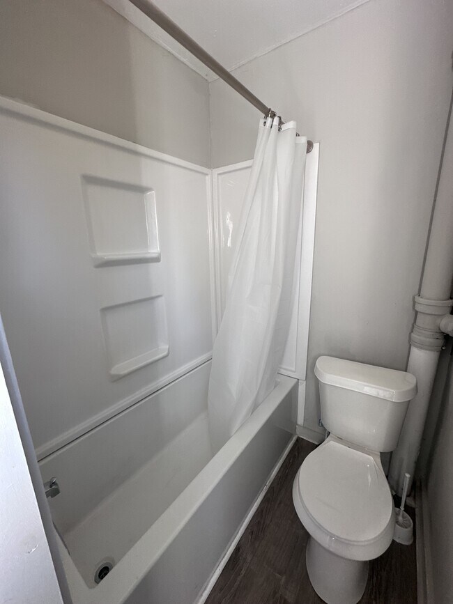 8617 Force Ave - 8617 Force Ave Cleveland OH 44105 | Apartment Finder