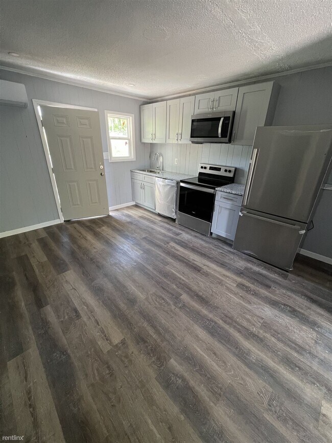 2 br, 1 bath 4plex - 106 North Pugh Street A - 106 N Pugh St Lexington ...