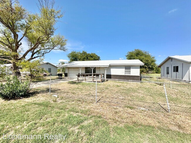 2 Br 1 Bath House 1317 W Stan Schlueter Lp 1317 W Stan Schlueter