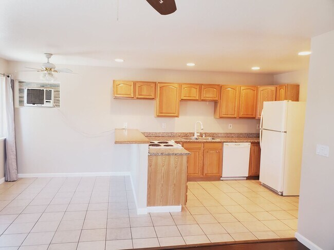 Private, Second Story Unit With All Utilit... - 1009 Ridge Park Dr ...