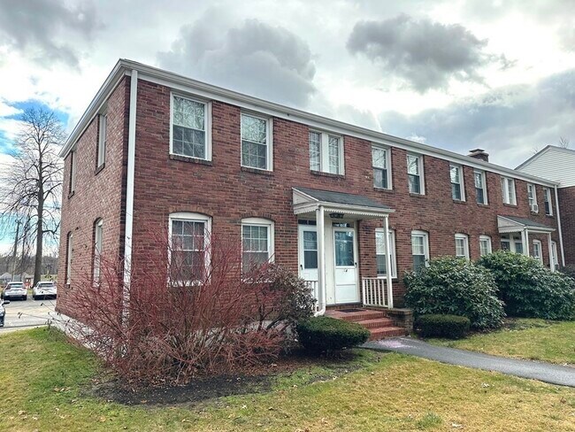 26 Colony Rd - 26 Colony Rd West Springfield MA 01089 | Apartment Finder