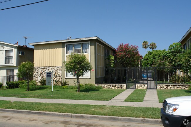 7337 Variel Ave - 7337 Variel Ave Canoga Park CA 91303 | Apartment Finder