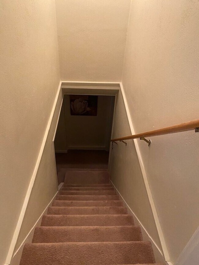 Larger 3 Bedroom 2 Bath House close to OIT and the Hospital - 1436 ...