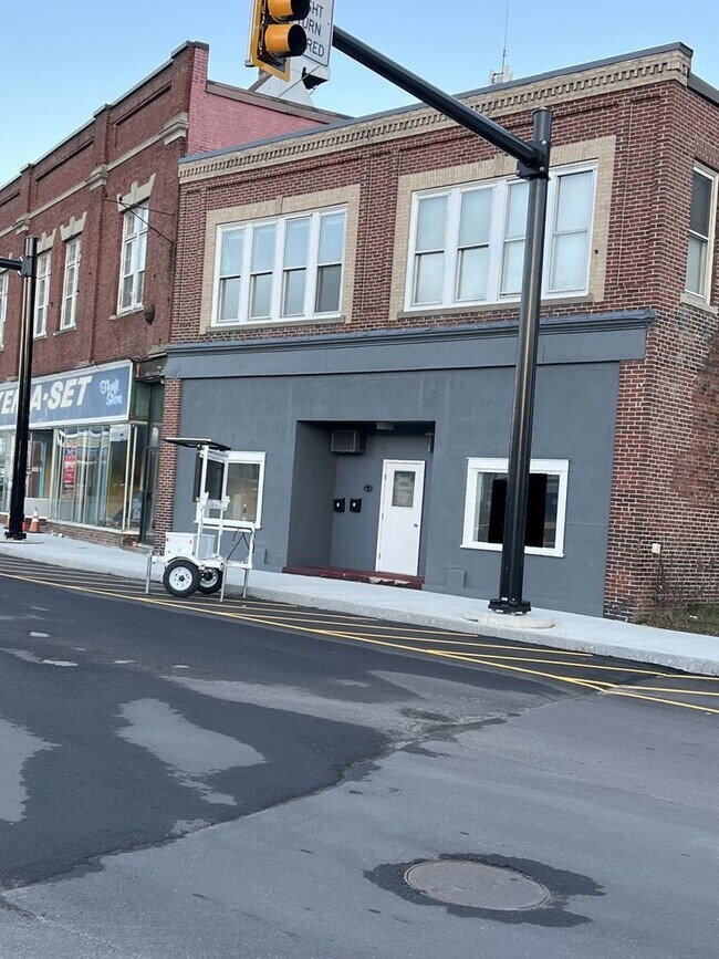 205-209 Main Street - 205-209 Main St Waterville ME 04901 | Apartment ...