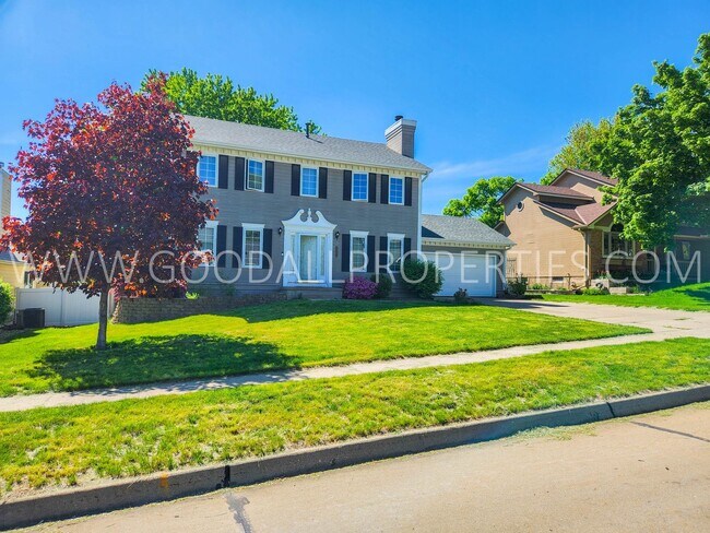 Executive 4 Bedroom 2 car garage home in C... - 1828 NW 87th Pl Clive ...