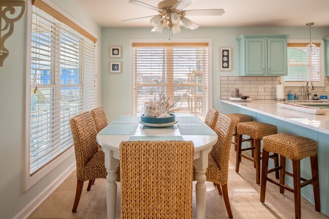 SHORT TERM ONLY Spend the Winter at the Be... - 1101 Fort Fisher Blvd N ...