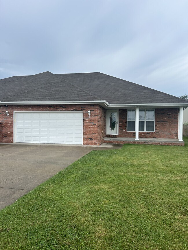 1311 Deadra Dr - 1311 Deadra Dr Lebanon MO 65536 | Apartment Finder