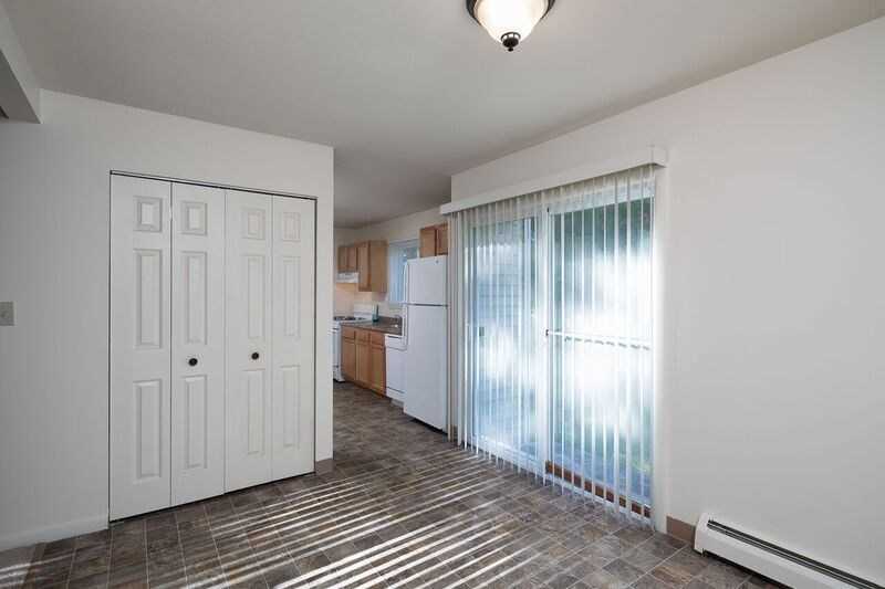 Windsor Crossing - 1-137 Barry Cir Bloomfield CT 06002 | Apartment Finder