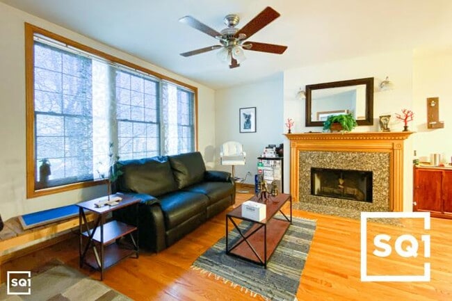 3 bedroom in Chicago IL 60660 - 903 W Lawrence Ave Chicago IL 60640 ...