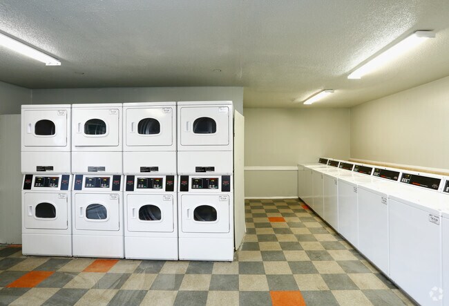 Tree Top Apartments - Raleigh, NC | Apartment Finder