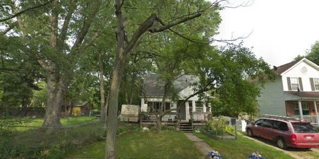 Greydale - 15368 Greydale St Detroit MI 48223 | Apartment Finder
