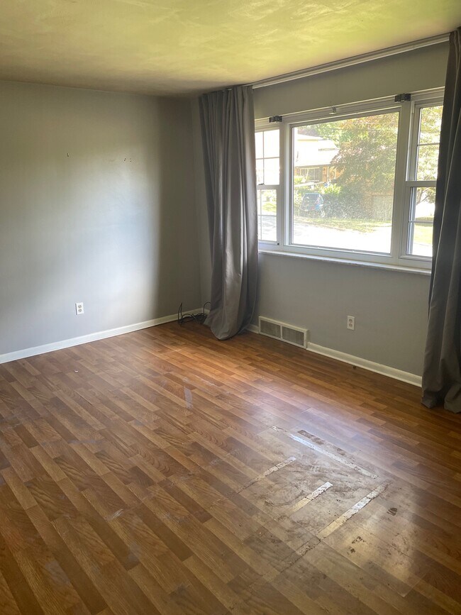 148 Le Beau Pike - 148 Le Beau Pike Pittsburgh PA 15221 | Apartment Finder