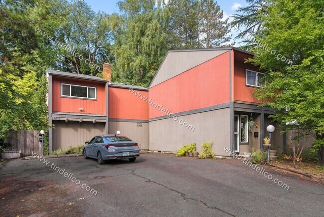 Multnomah Village with Water/Sewer Garbage... - 8113 SW 34th Ave ...