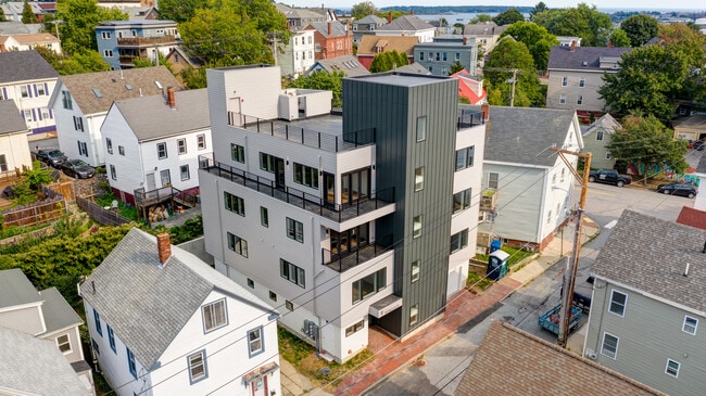 9 Romasco Ln - 9 Romasco Ln Portland ME 04101 | Apartment Finder