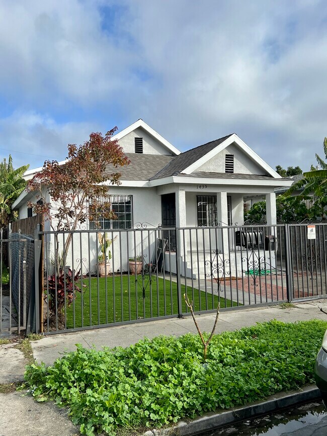 1435 E 48th Pl - 1435 E 48th Pl Los Angeles CA 90011 | Apartment Finder