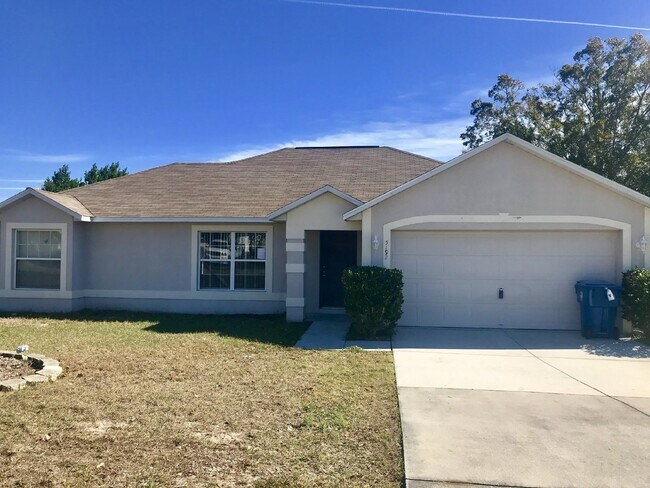 3 bedroom 2 bathroom 2 car garage - 5192 Woodridge Ln Spring Hill FL ...