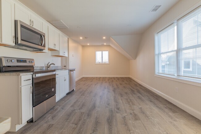 123 Burlington St - 123 Burlington St Providence RI 02906 | Apartment ...