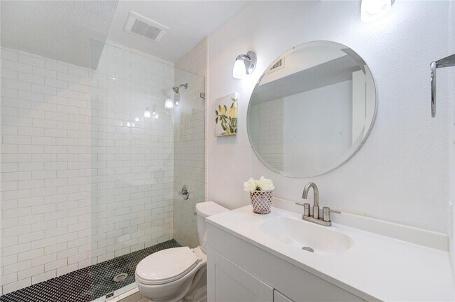 2201 Fountain View Dr - 2201 Fountain View Dr Houston TX 77057 ...