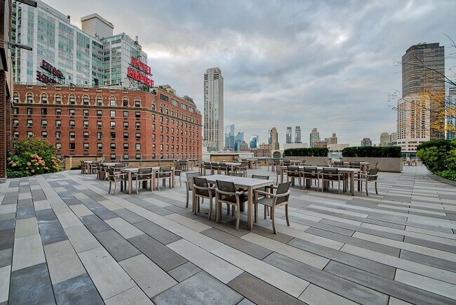 One Lincoln Plaza - 20 W 64h St New York NY 10023 | Apartment Finder