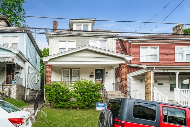 Welcome home to this lovely 3 bedroom, 1 b... - 2303 Palm Beach Ave ...