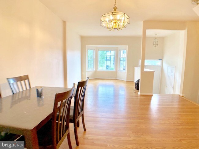 44104 Paget Terrace - 44104 Paget Terrace Ashburn VA 20147 | Apartment ...