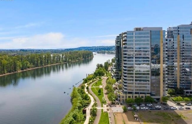1 Oversized Bedroom Condo w/ a Water View,... - 3570 S River Pkwy ...