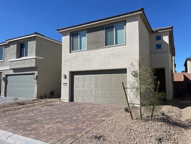 GREAT 5 BEDROOM HOME WITH BEDROOM AND BATH... - 10317 Restless River St ...