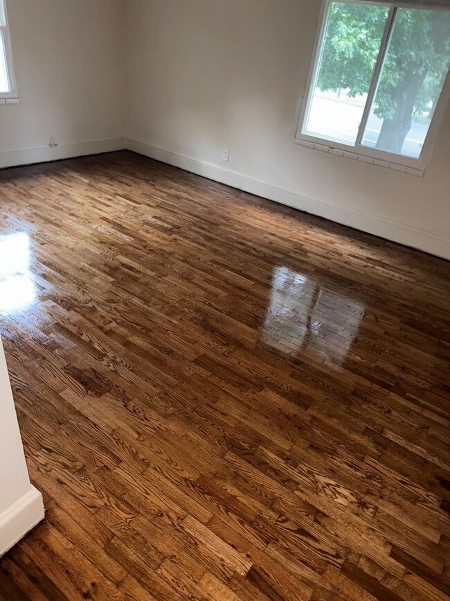 1 bedroom 1 bathroom -Move In Special $500 off first full month - 2326 ...