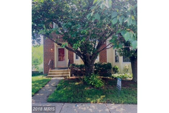 SPACIOUS END UNIT TH - 12407 Herrington Manor Dr Silver Spring MD 20904 ...